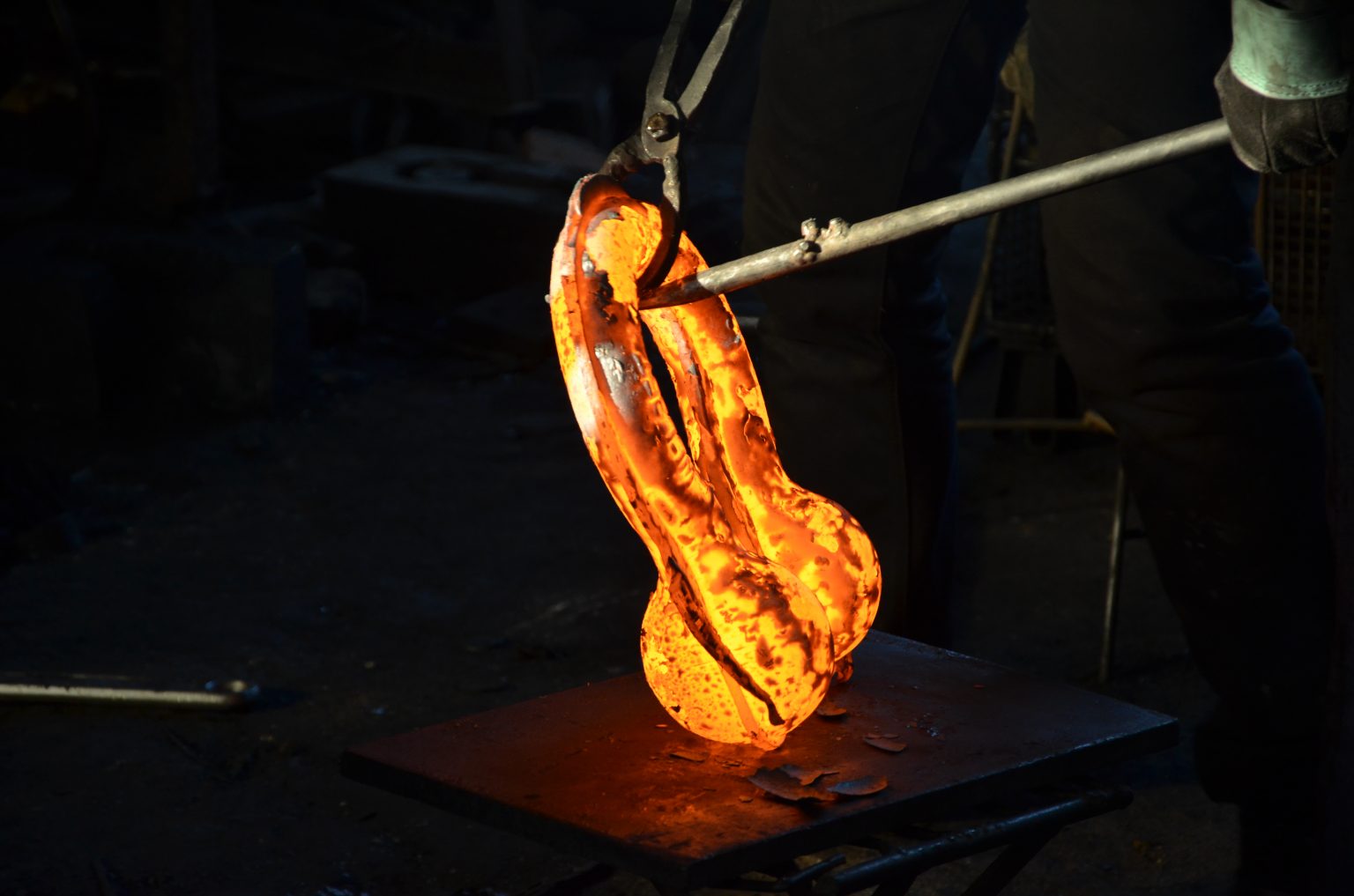 What’s the advantage of drop forged shackles?-yunfan